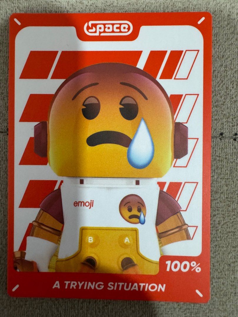 POP MART MEGA SPACE MOLLY 100% Emoji Series, Hobbies & Toys, Toys ...