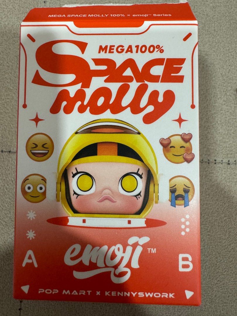 POP MART MEGA SPACE MOLLY 100% Emoji Series, Hobbies & Toys, Toys ...