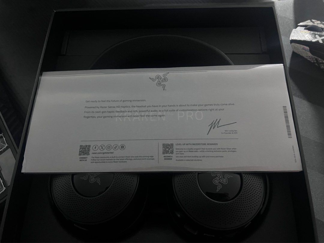 Razer Kraken V4 Pro 無線電競耳機, 電腦＆科技, 桌上電腦 - Carousell