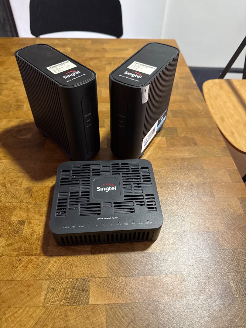 Singtel Optical Network Router Set, Computers & Tech, Parts ...