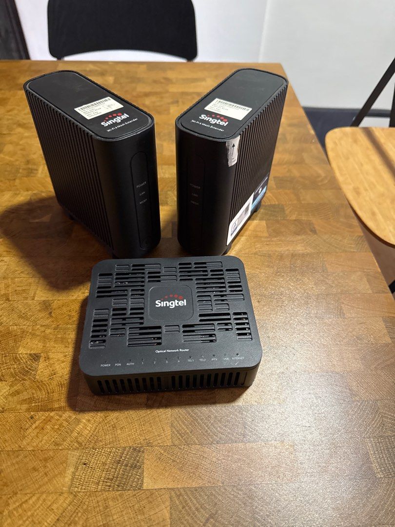 Singtel Optical Network Router Set, Computers & Tech, Parts ...