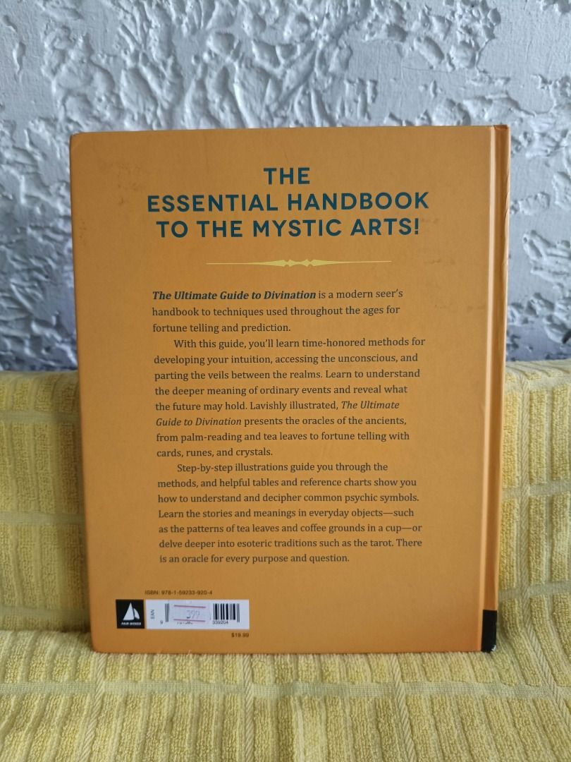 The Ultimate Guide to Divination by Liz Dean (pre loved / hardbound ...