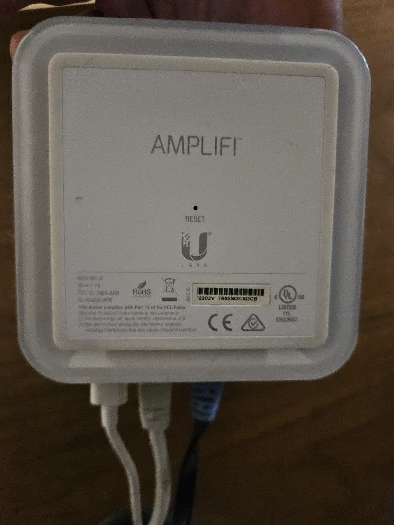 Ubiquiti AmpliFi HD Mesh Wi-Fi Router, Computers & Tech, Parts ...