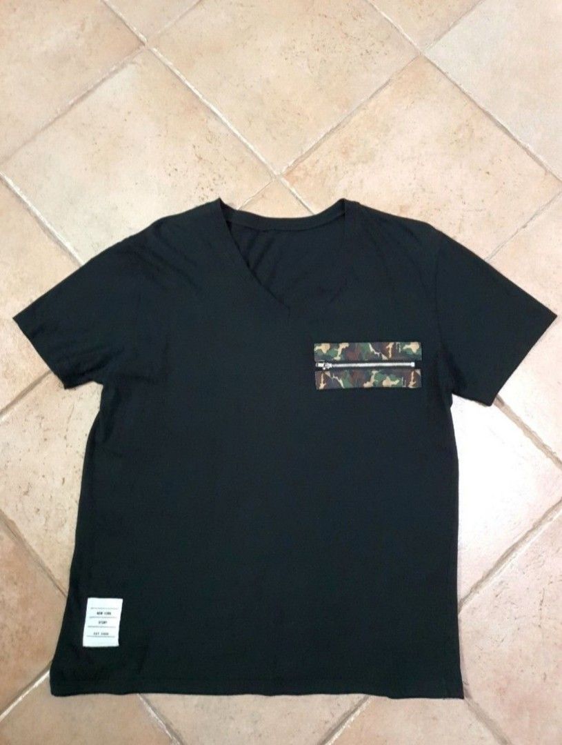 💯 New York Story Black V-Neck T-Shirt, Men's Fashion, Tops & Sets ...