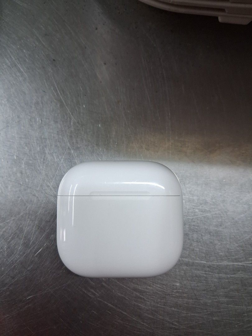 Apple AirPods Pro - White, Audio, Earphones on Carousell