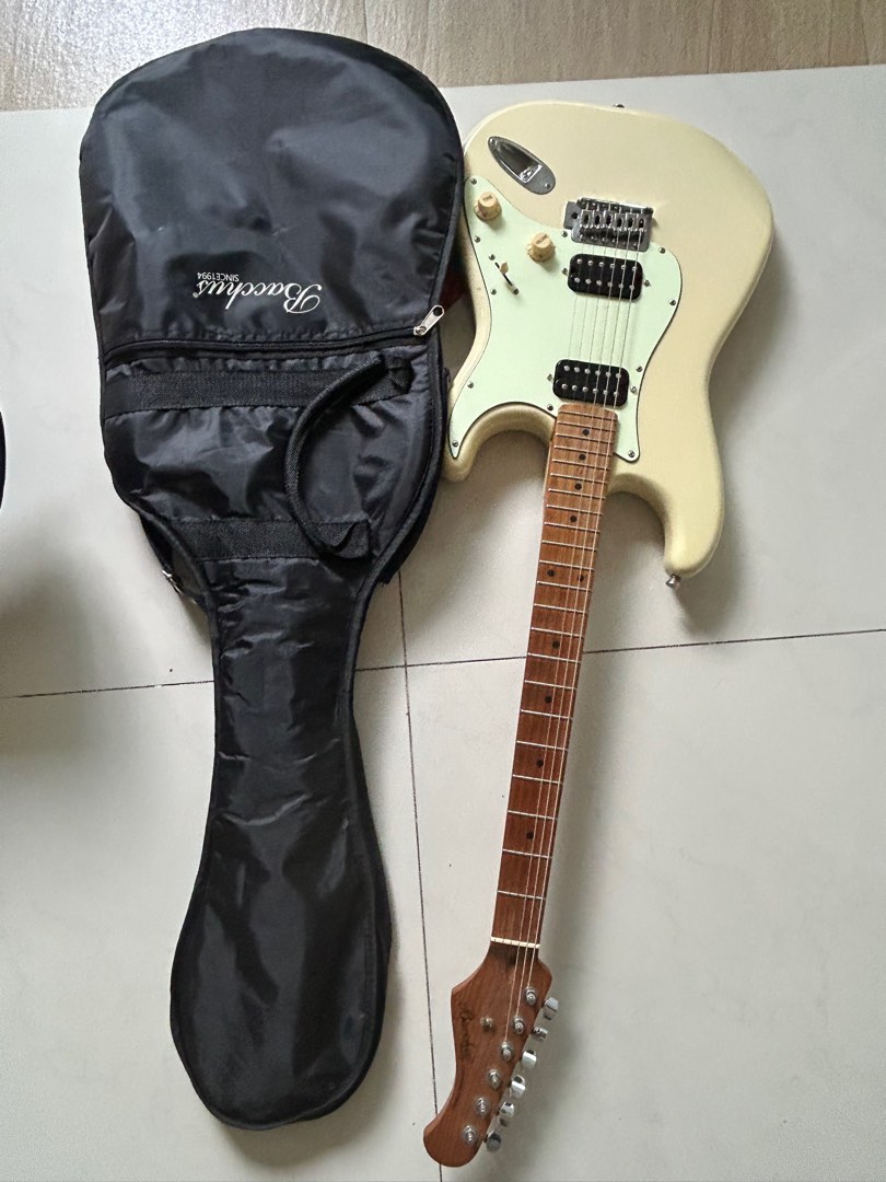 Bacchus Electric Guitar with Gig Bag, Hobbies & Toys, Musical ...