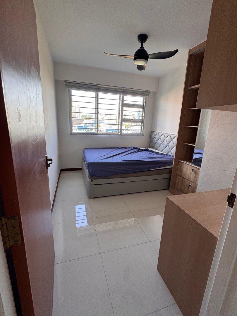 446a Bukit Batok West Avenue 8 West Crest @ Bukit Batok, Furniture ...