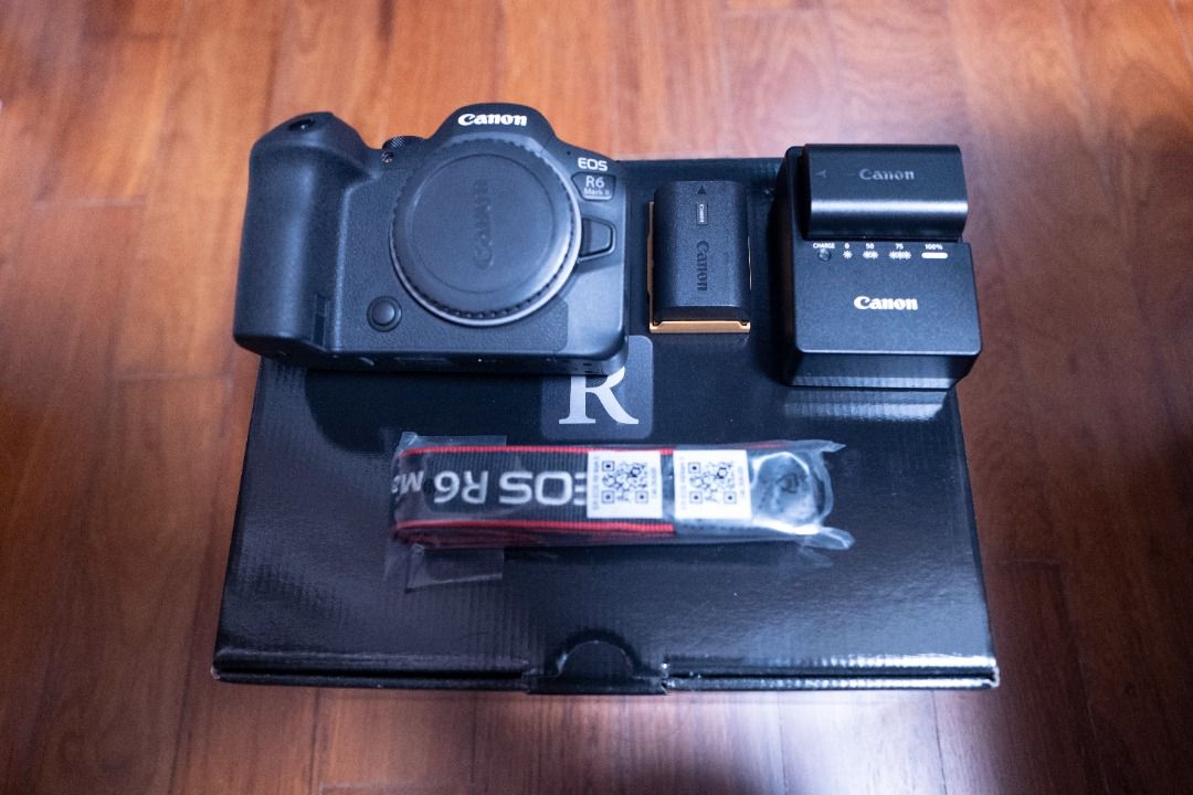 Canon EOS R6 Mark II - Full Box Set, Photography, Cameras on Carousell