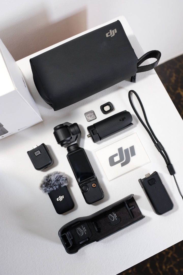 Dji osmo pocket 3 creator combo mint , Photography, Cameras on Carousell