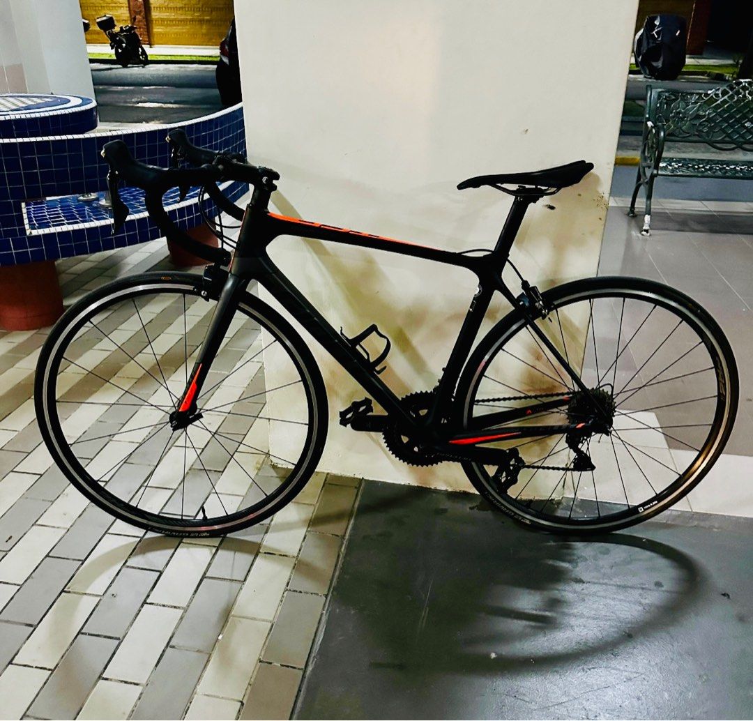 GIANT TCR ADVANCED 1 (2019) Ultegra R8000 groupset, Sports Equipment ...