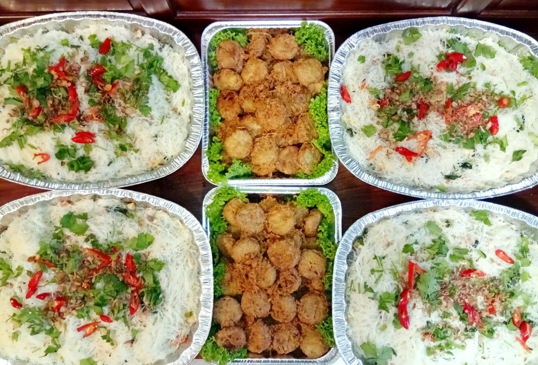 Halal Muslim catering dishes food roti kirai, Food & Drinks, Local Eats ...