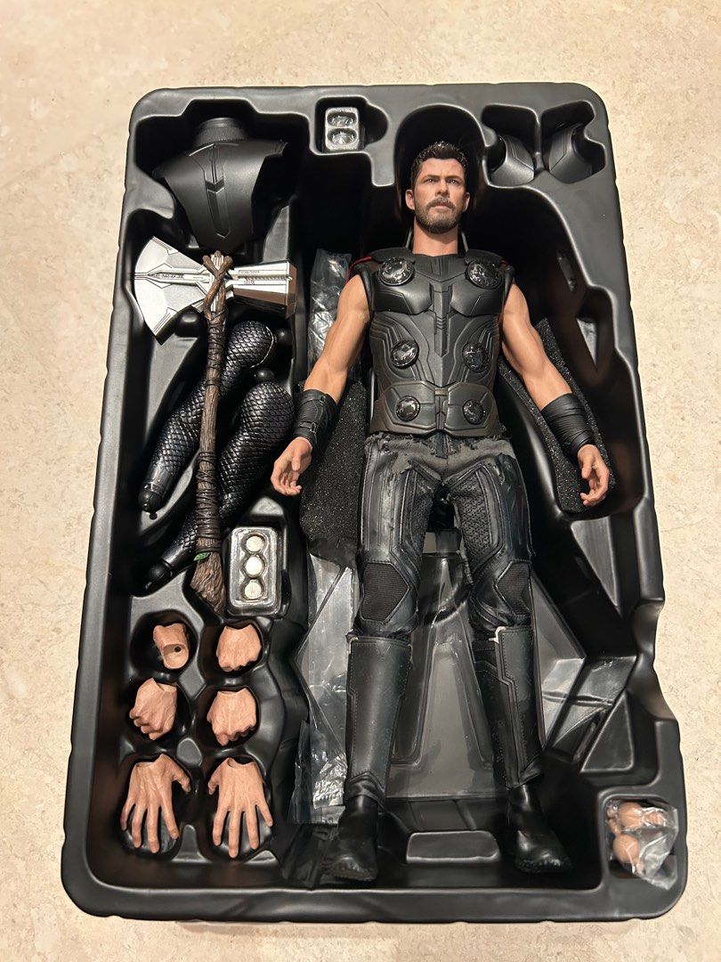 Hot Toys Thor 1/6 Scale Collectible Figure, Hobbies & Toys, Toys ...