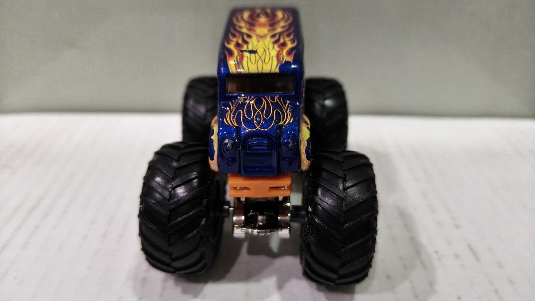 Hot Wheels Monster Truck Delivery, Hobbies & Toys, Toys & Games on ...