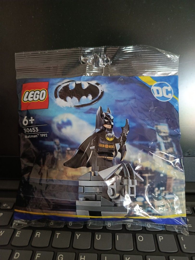 LEGO Batman 1992 Minifigure 30653, Hobbies & Toys, Toys & Games on ...