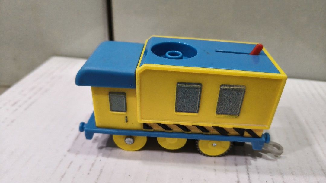 Mattel Thomas & friends Carly the Crane Motorized engine, Hobbies ...