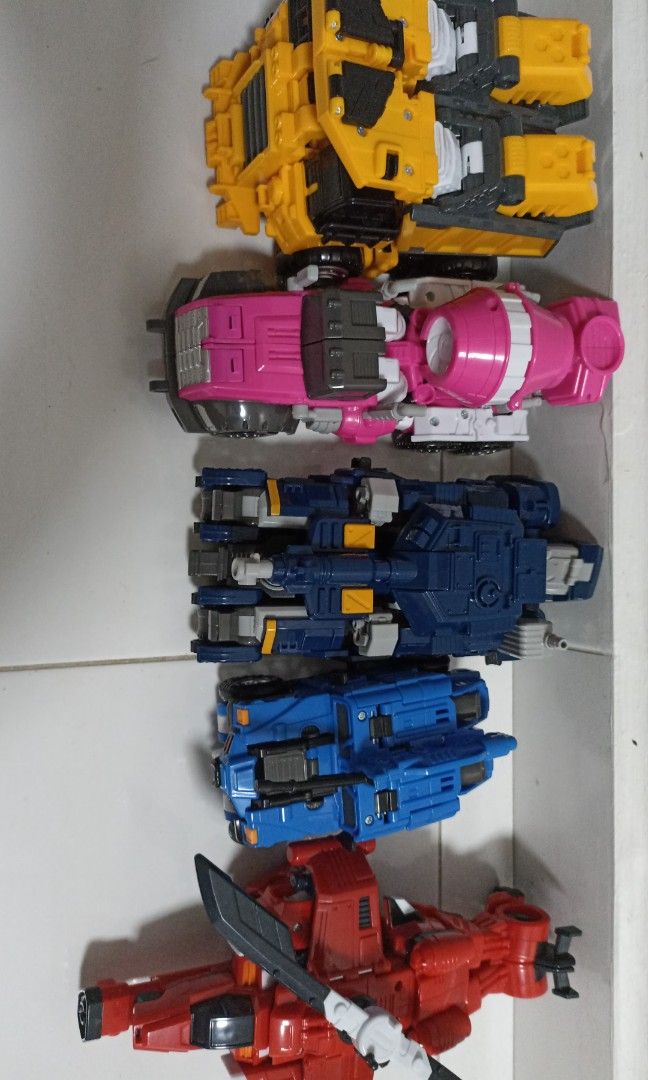 Miniforce Penta X transforming combiner inspired by Power Rangers ...