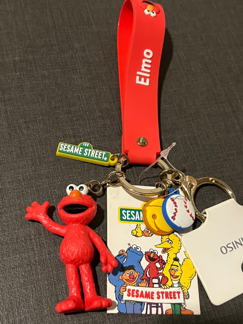 Miniso Sesame Street Elmo Key Chain Charm, Hobbies & Toys, Collectibles ...