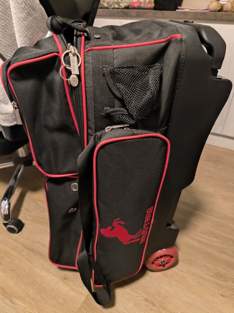 Mustang 3-Ball Bowling Bag with Wheels, Sports Equipment, Sports ...