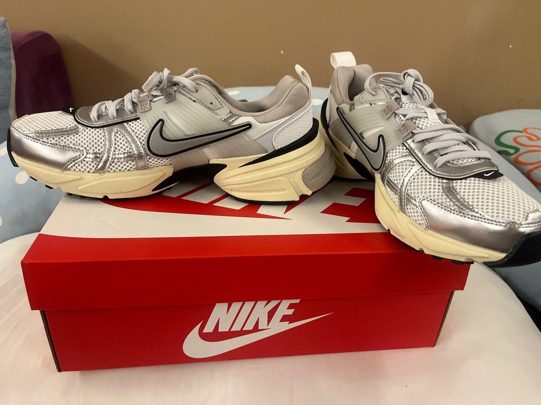 Nike V2K Run Summit White Metallic Silver Sneakers, Men's Fashion ...