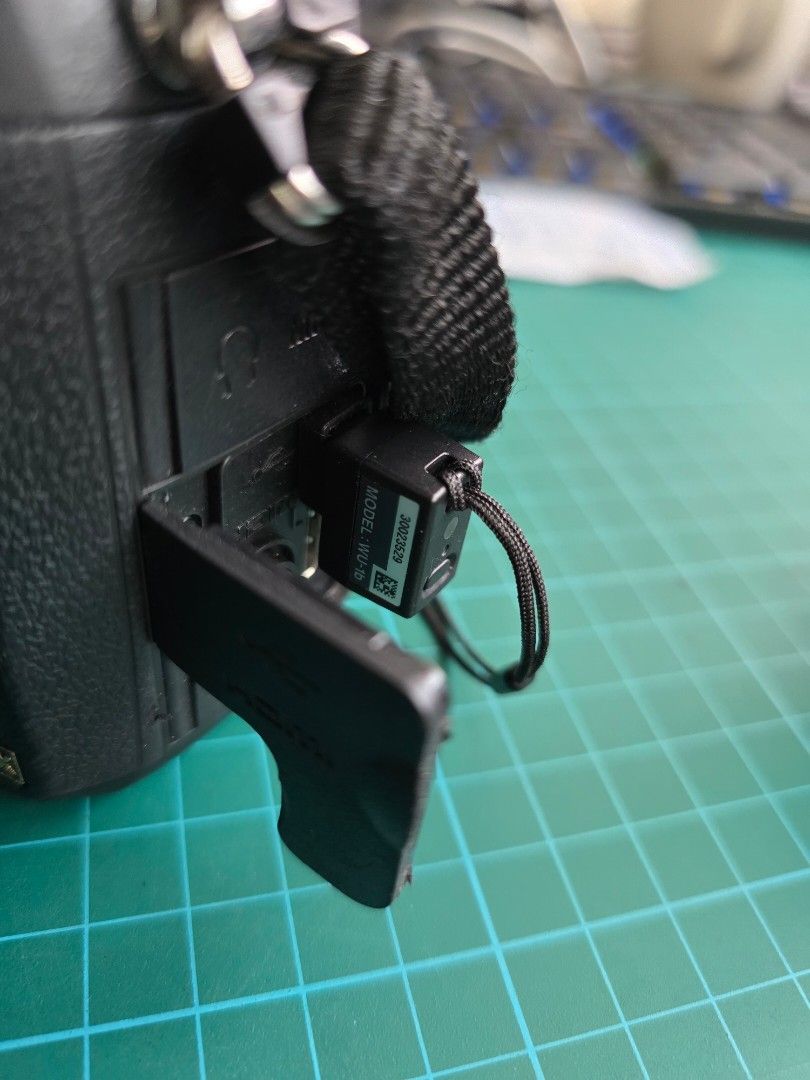 Working Nikon Full frame (FX) D600 DSLR Camera body only with WU-1B ...