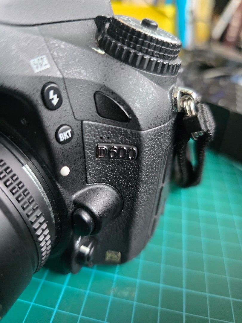 Working Nikon Full frame (FX) D600 DSLR Camera body only with WU-1B ...