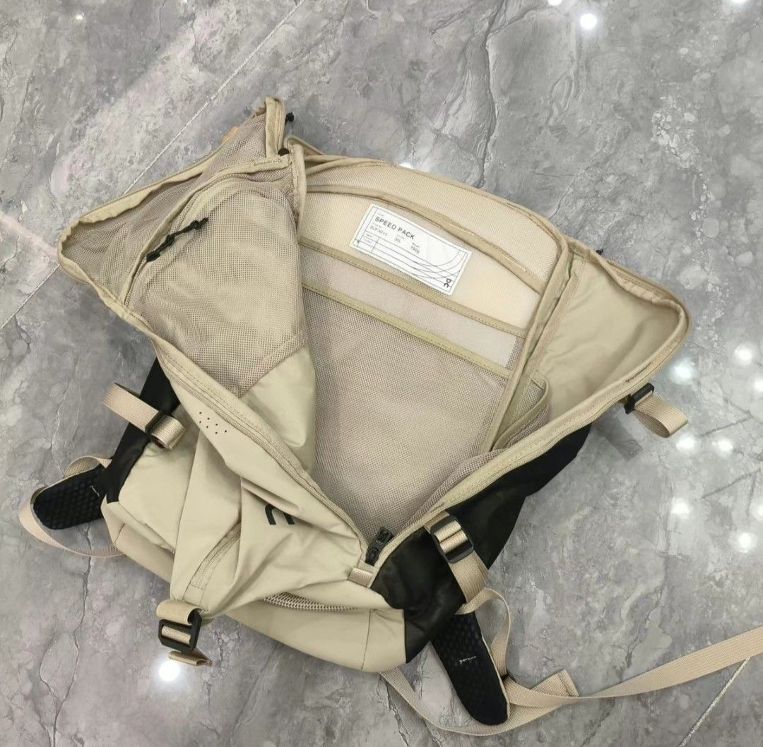 On Cloud Backpack 30L 背囊, 男裝, 袋, 背包 - Carousell