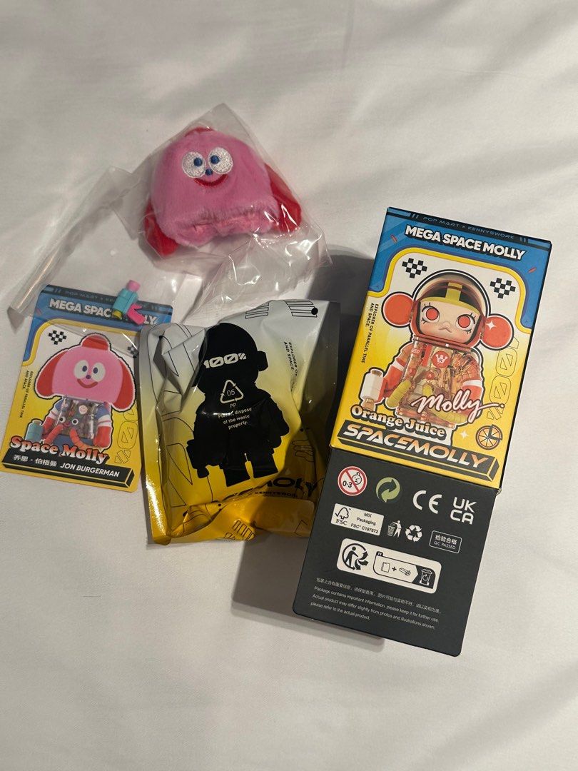 POP MART MEGA SPACE MOLLY Jon Burgerman, Hobbies & Toys, Toys & Games ...