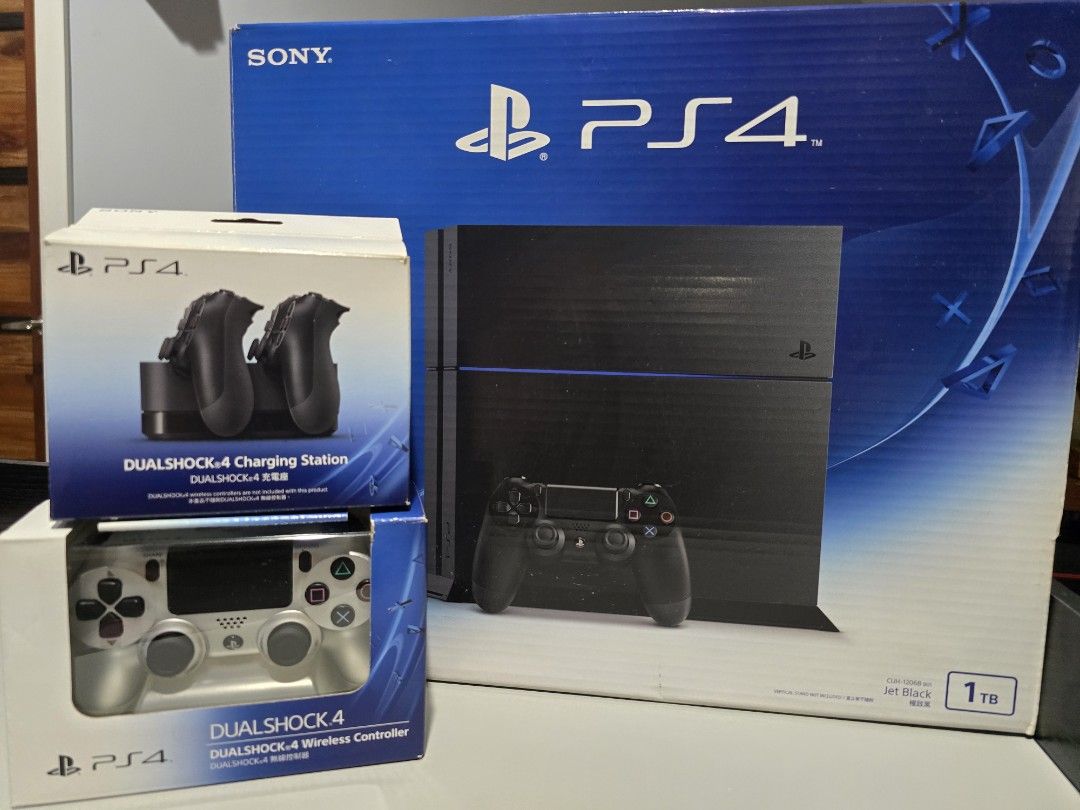 PS4 (Fat) CUH-1206B Bundle, Video Gaming, Video Game Consoles ...