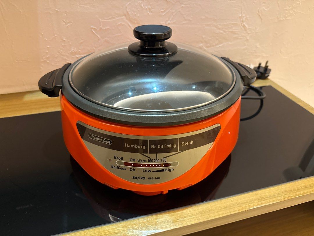 Sanyo HPS-94G Electric Cooker, 家庭電器, 廚房電器, 鍋具 - Carousell