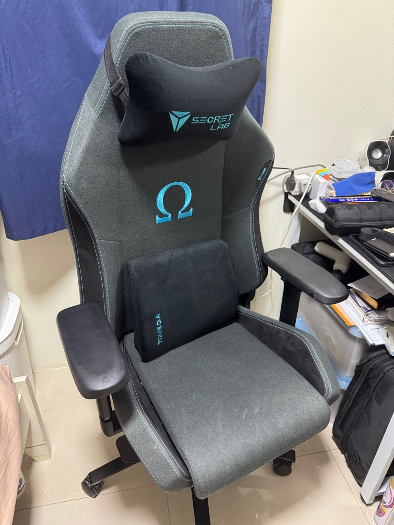 Secretlab Omega Gaming Chair, Furniture & Home Living, Furniture ...