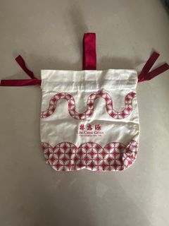 2026 Coffee Bean & Tea Leaf CNY Tote Bag, Women's Fashion, Bags ...