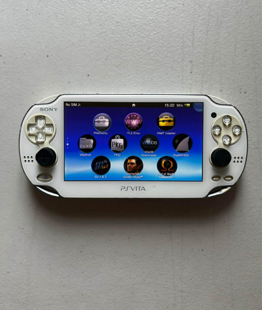 Sony PsVITA White 128Gb Cfw, Computers & Tech, Parts & Accessories ...