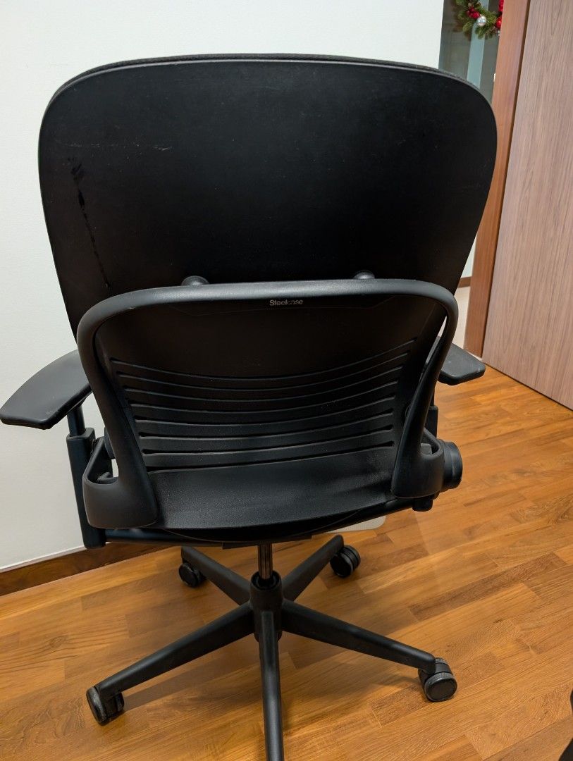 Steelcase Leap Black Ergonomic Office Chair, Furniture & Home Living ...