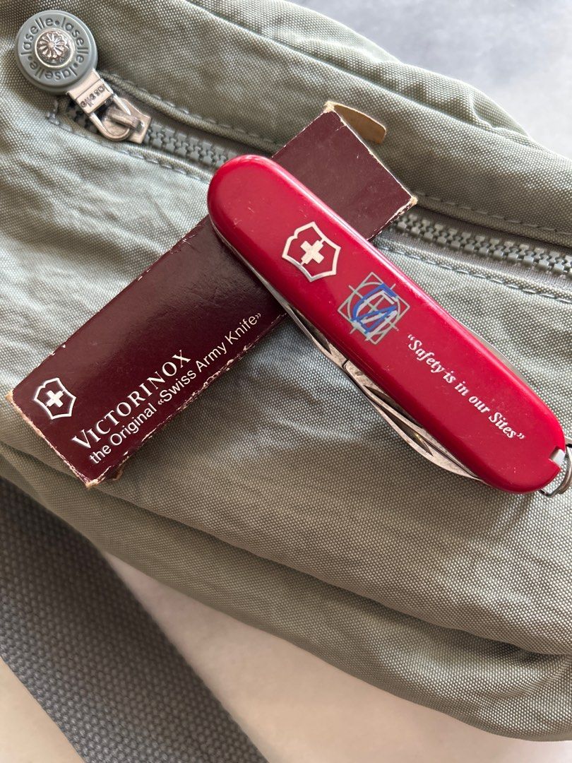 Victorinox Swiss Army Knife, Sports Equipment, Hiking & Camping on ...