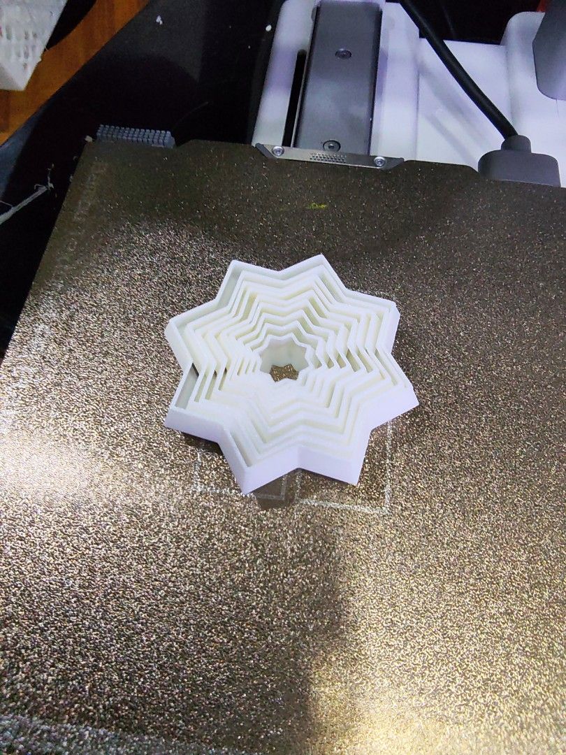 3D PRINTED STAR FIDGET, Hobbies & Toys, Art & Prints on Carousell