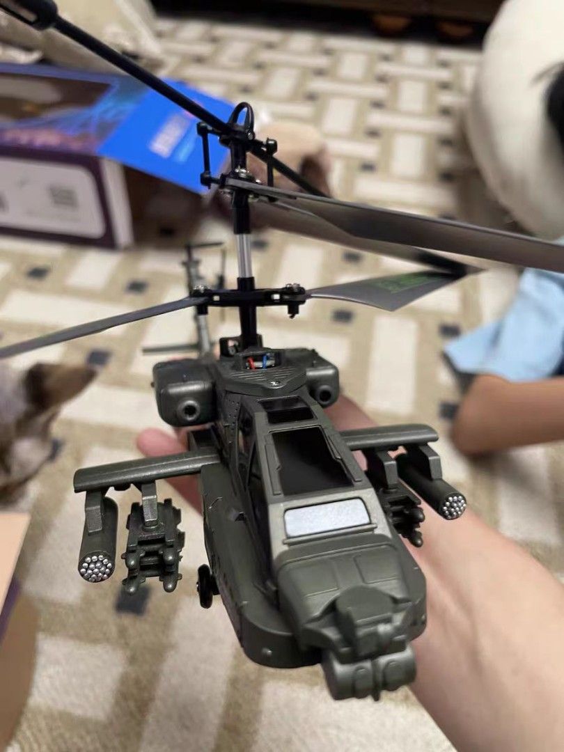 Apache remote-controlled helicopter armed toy airplane intelligent cool ...