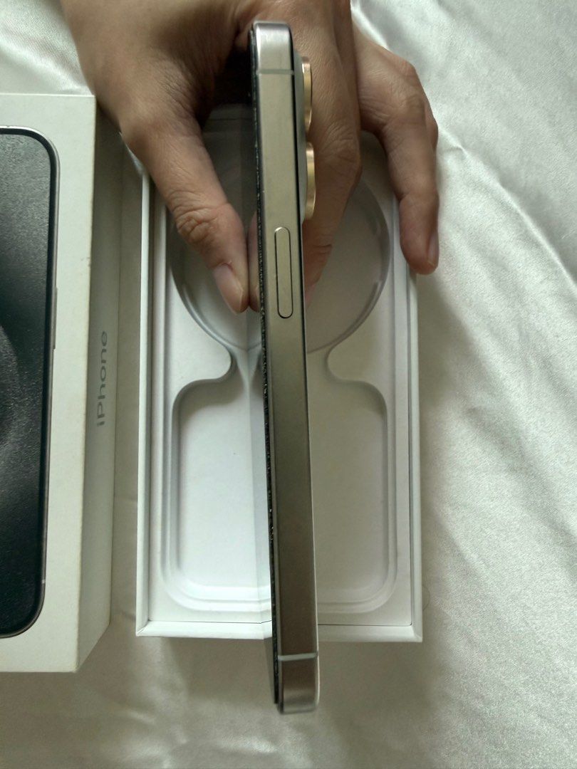 Apple iPhone 15 Pro - White Titanium - 128Gb, Mobile Phones & Gadgets ...