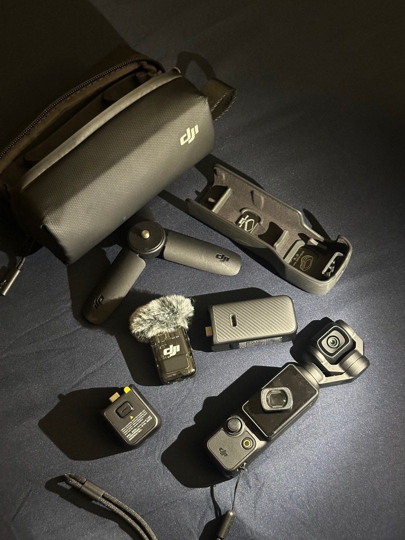 DJI Osmo Pocket 3 Creator Combo, Photography, Cameras on Carousell