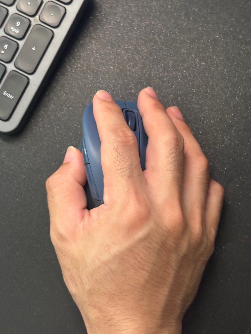 ELECOM Wireless Mouse Bluetooth Ergonomic, Computers & Tech, Parts ...