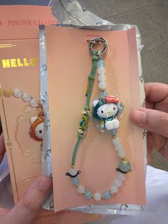 Hello Kitty Mirror Charm w Chain, Women's Fashion, Jewelry & Organisers ...