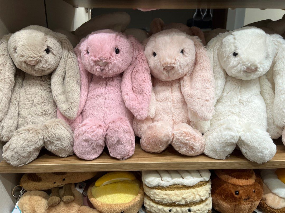 Jellycat Bashful Bunny, Hobbies & Toys, Toys & Games on Carousell