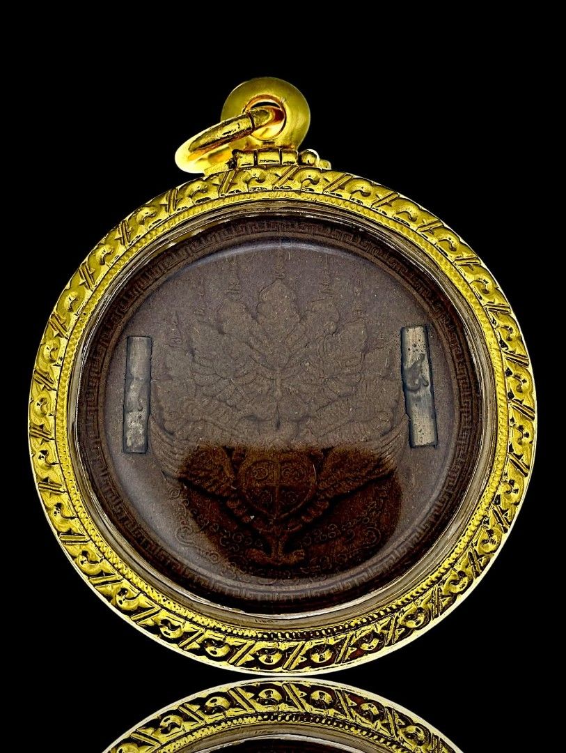 Kruba Chaiya Golden Peacock Mora Paritta Mantra 💥, Hobbies & Toys ...