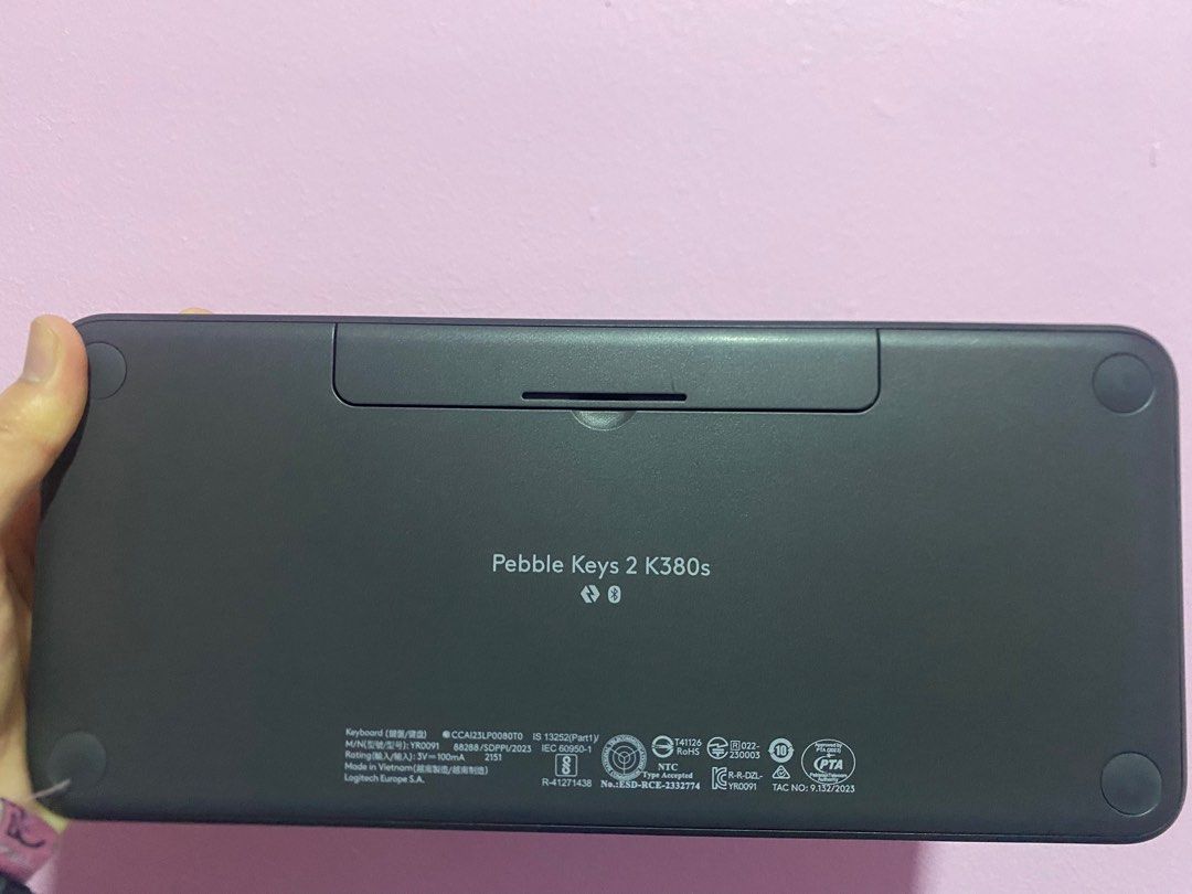 Logitech peeble K380 keyboard black, Computers & Tech, Parts ...