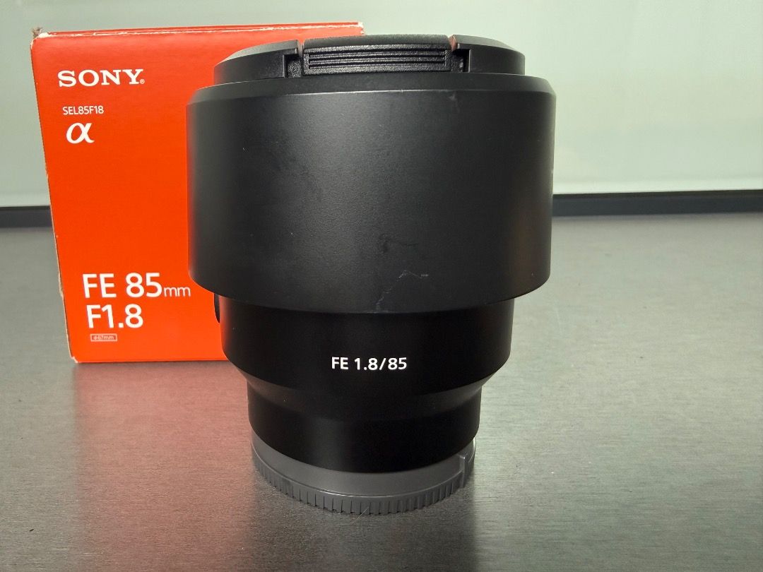 Sony FE 85mm f/1.8 (SEL85F18) - Flawless Glass, Sharp Portrait Lens ...