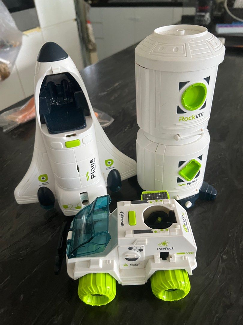 Space Exploration Toy Set Rocket, Hobbies & Toys, Toys & Games on Carousell