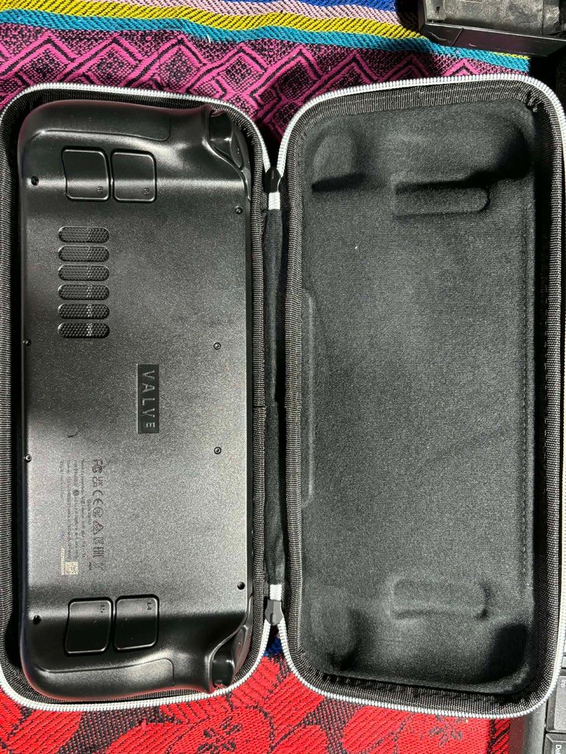 Steam Deck OLED 1TB, Video Gaming, Video Game Consoles, Others on Carousell