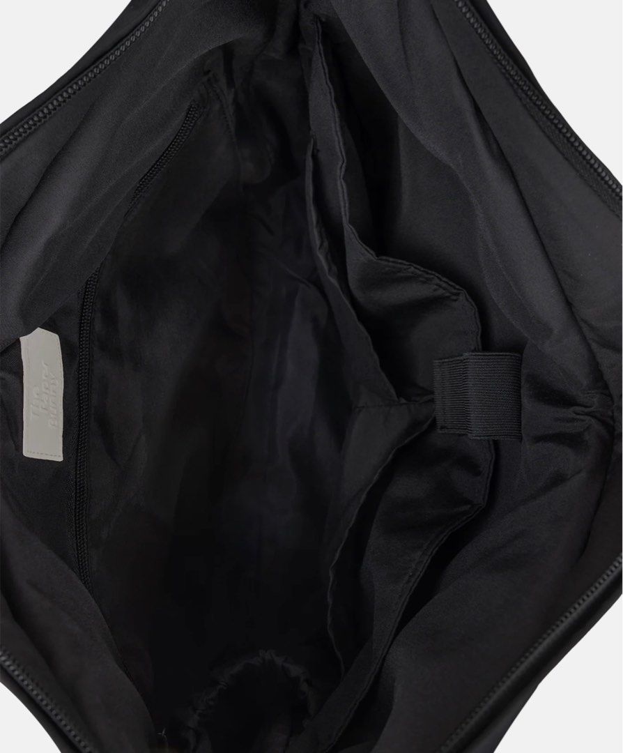 The Paper Bunny Vessel Loft in Caviar, Women's Fashion, Bags & Wallets ...