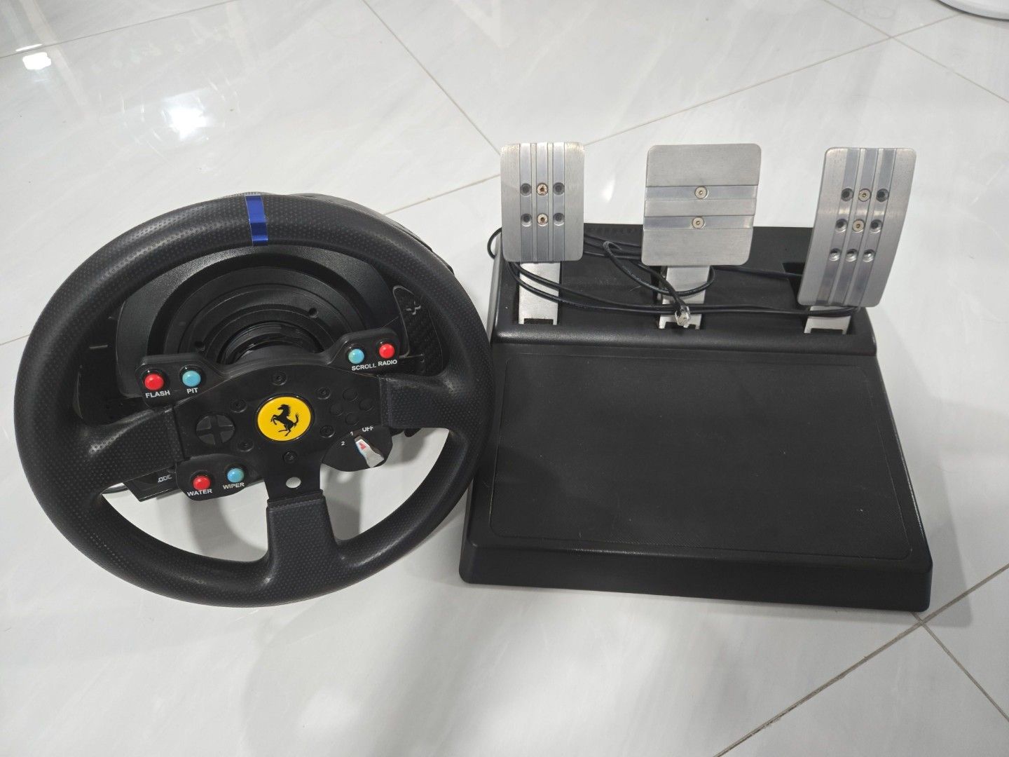 Thrustmaster Ferrari Racing Wheel, Video Gaming, Gaming Accessories ...