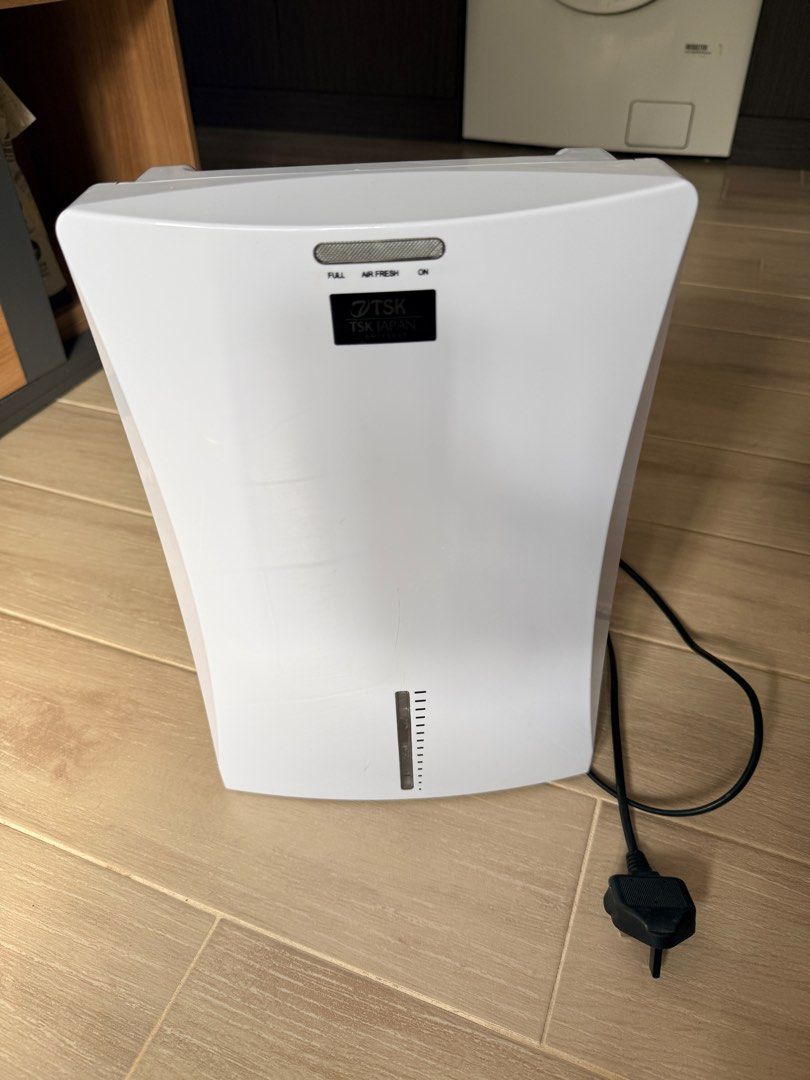 日本TSK 2L光觸媒空氣淨化抽濕機, 家庭電器, 空氣清新機及抽濕機 - Carousell