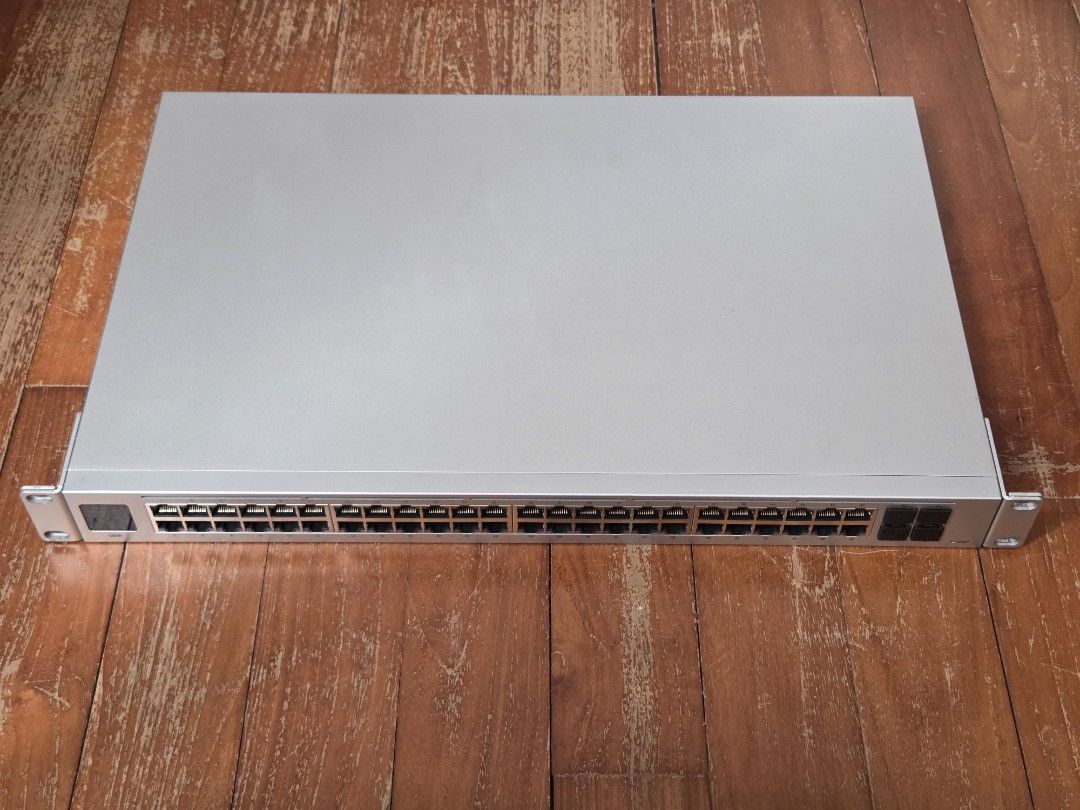 Ubiquiti UniFi USW-48 Network Switch, Computers & Tech, Parts ...